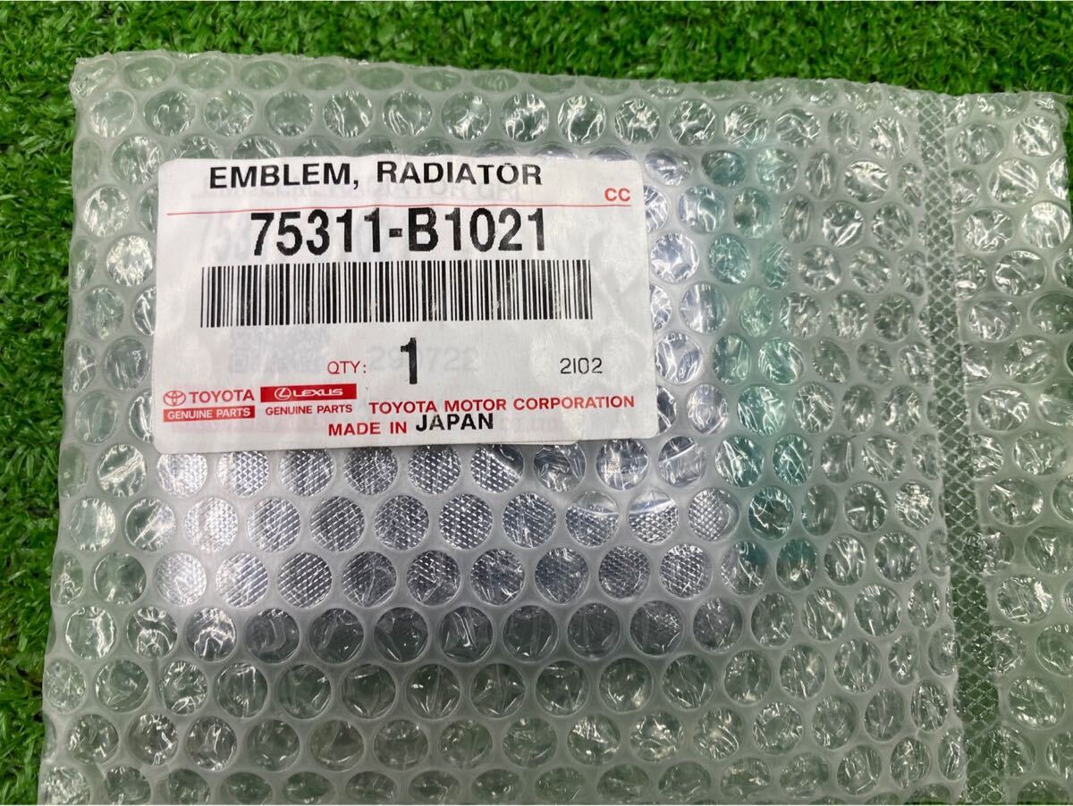 Yahoo!オークション - A9686 未使用 パッソ KGC30 純正ボンネットエ...