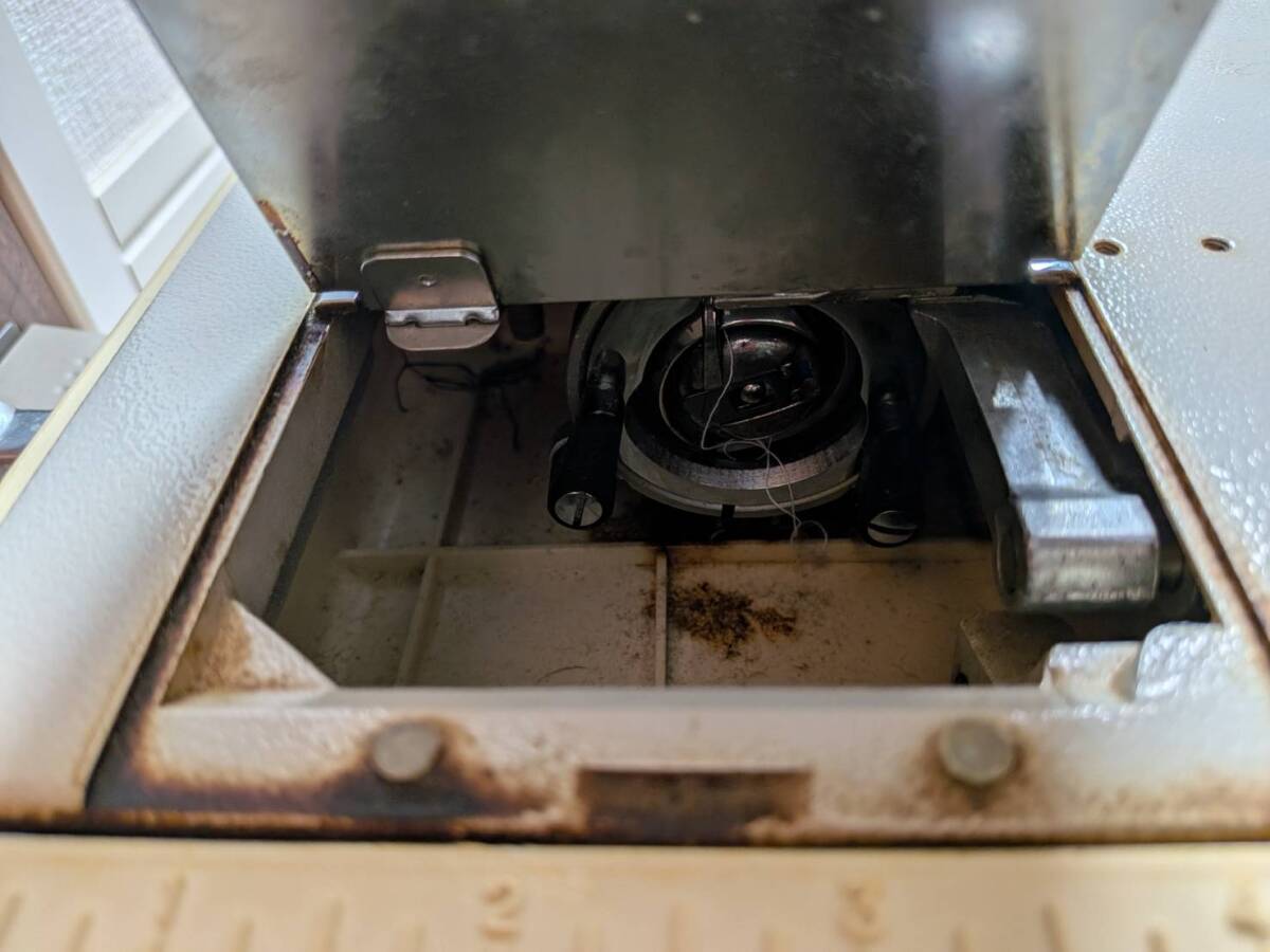 Yahoo!オークション - JANOME ジャノメ 足踏みミシン MODEL 672/No.709...