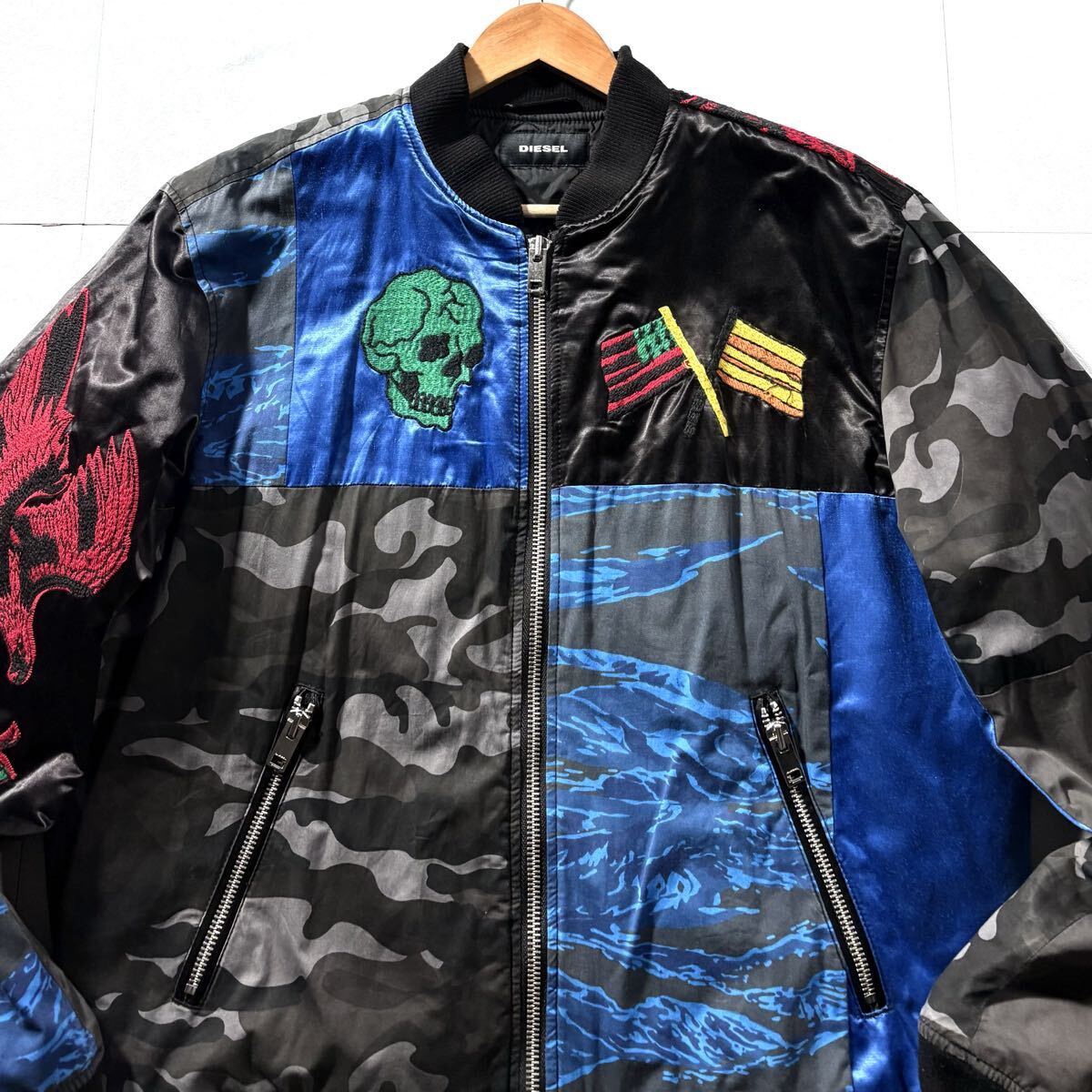 【樂淘letao】日本代購代標第一品牌－極美品/XXLサイズ DIESEL ディーゼル MA-1 フライトジャケット ブルゾン 中綿 キルティング パッチワーク クレイジー 蛇 鳥 スカル刺繍 3L