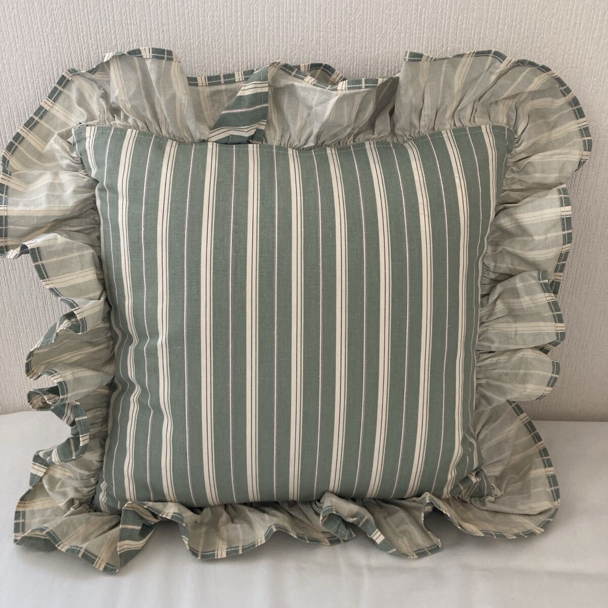 Yahoo!オークション - ラルフローレン クッションカバー フリルクッシ...