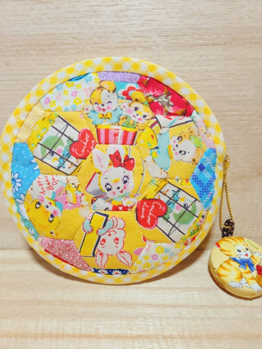 Yahoo!オークション - パッチワーク丸型ポーチ ヘキサゴンパーツ パッ...