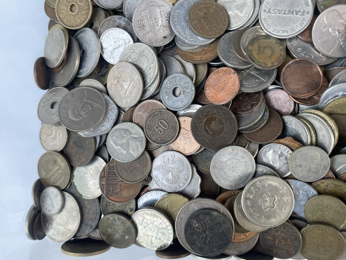 Yahoo!オークション - 【7.9kg 大量まとめて】外国コイン まとめ売り ...