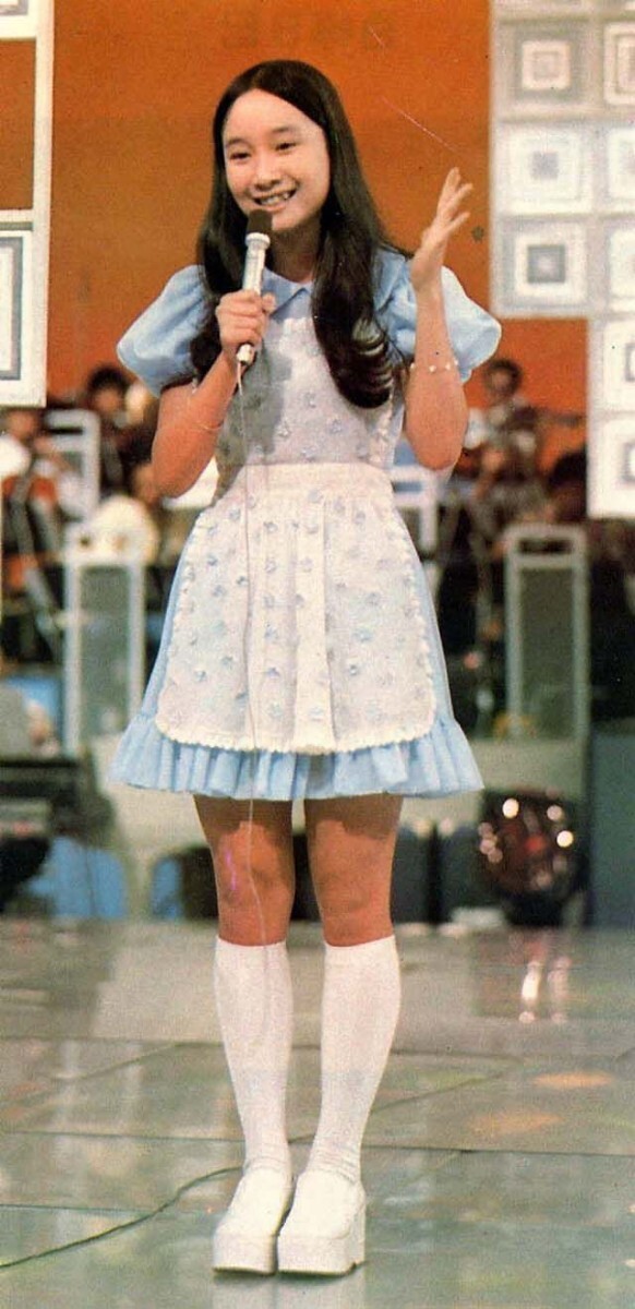 Yahoo!オークション - アグネス・チャン A4サイズ 光沢写真 ポスター...