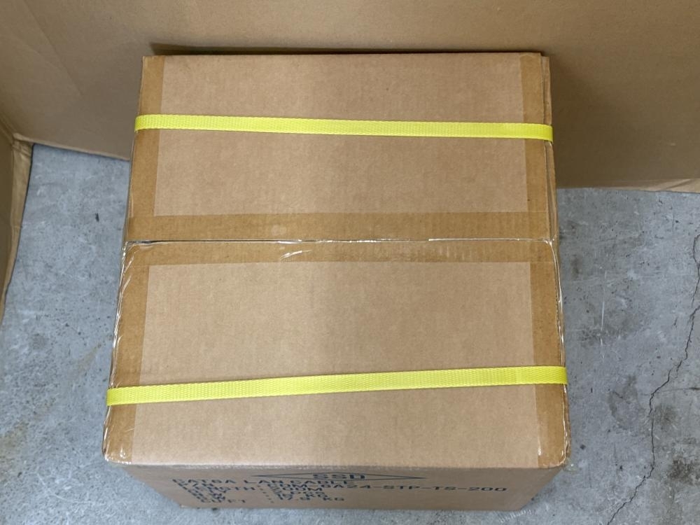 Yahoo!オークション - 005 未使用品 SSD Cat6ケーブル COM-6A24-STP-TS...