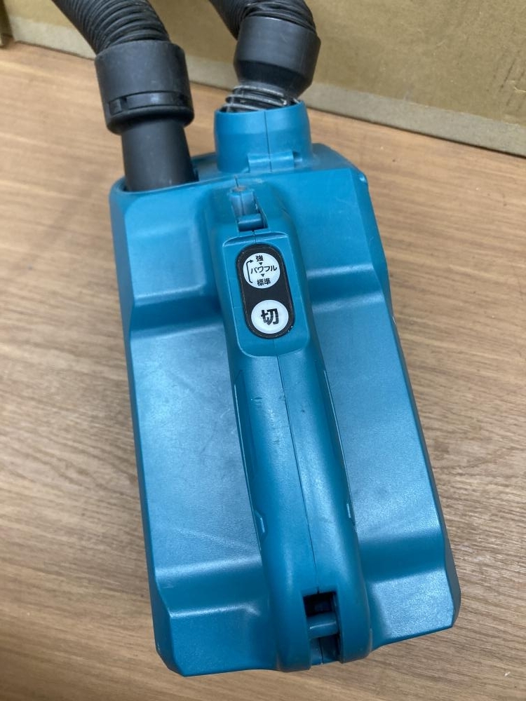 Yahoo!オークション - 012 ジャンク品 マキタ 18V充電式クリーナー CL1...