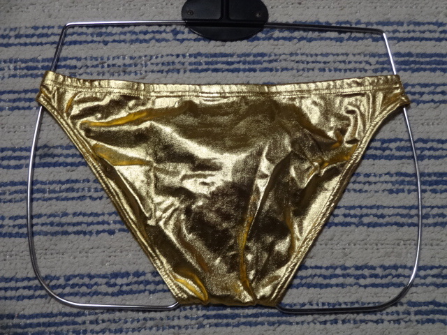 Yahoo!オークション - 014 M 光沢ゴールドカラーのビキニパンツ・ブリ...