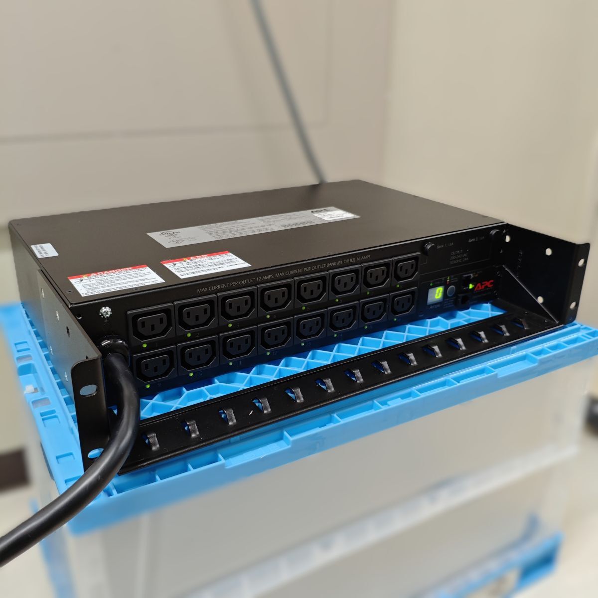 Yahoo!オークション - @K476 APC DPU/AP7911B/200V/C13コンセント/16口...