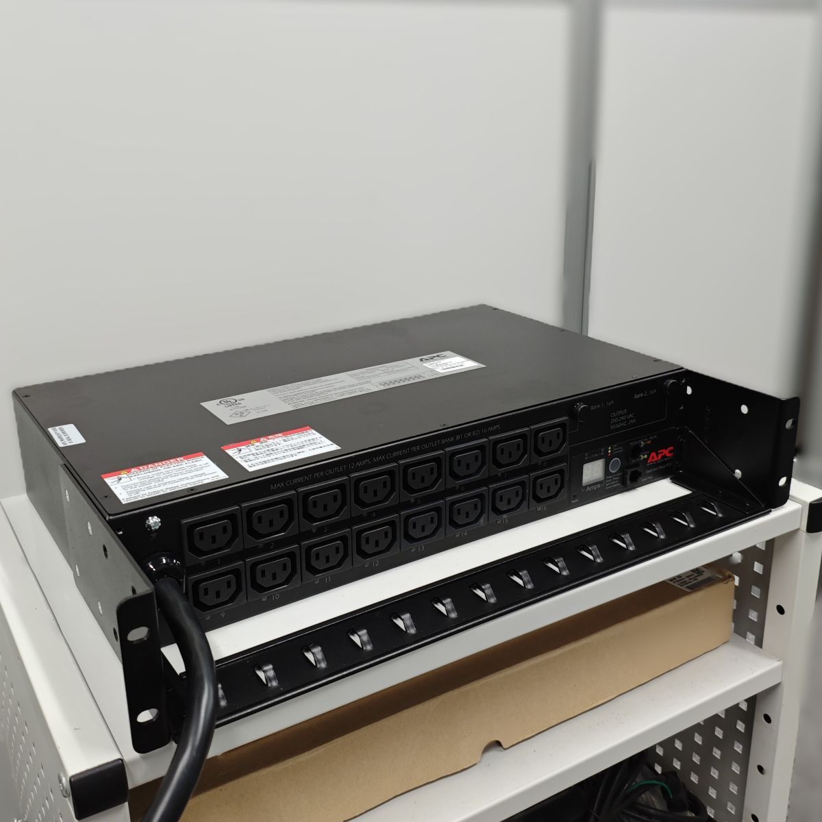 Yahoo!オークション - @K476 APC DPU/AP7911B/200V/C13コンセント/16口...