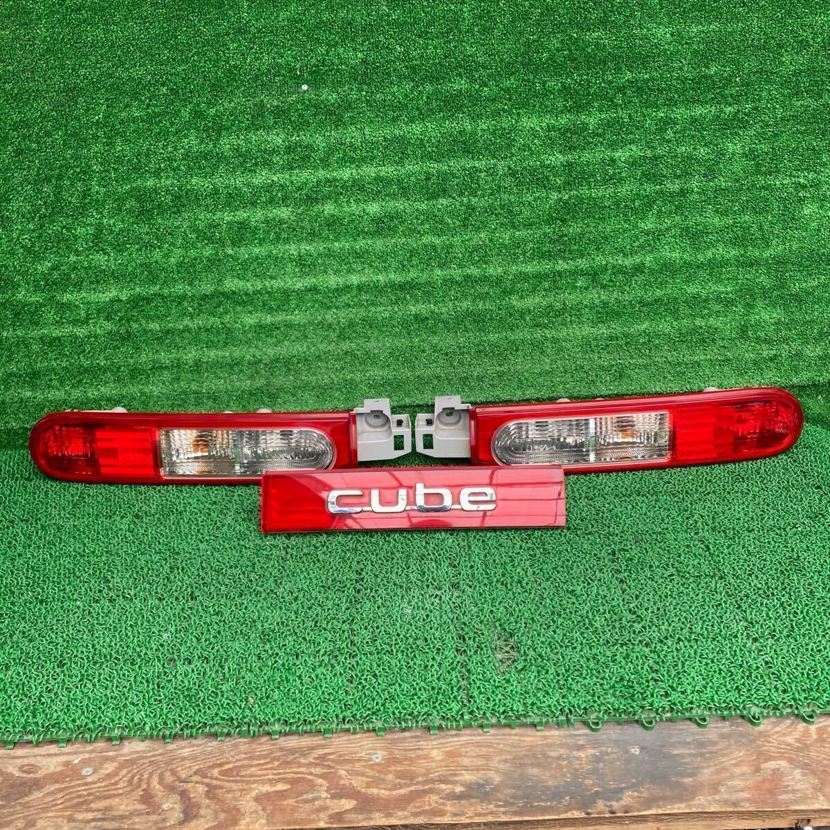 Yahoo!オークション - 日産 キューブ Z12 純正 テールライトテールラン...