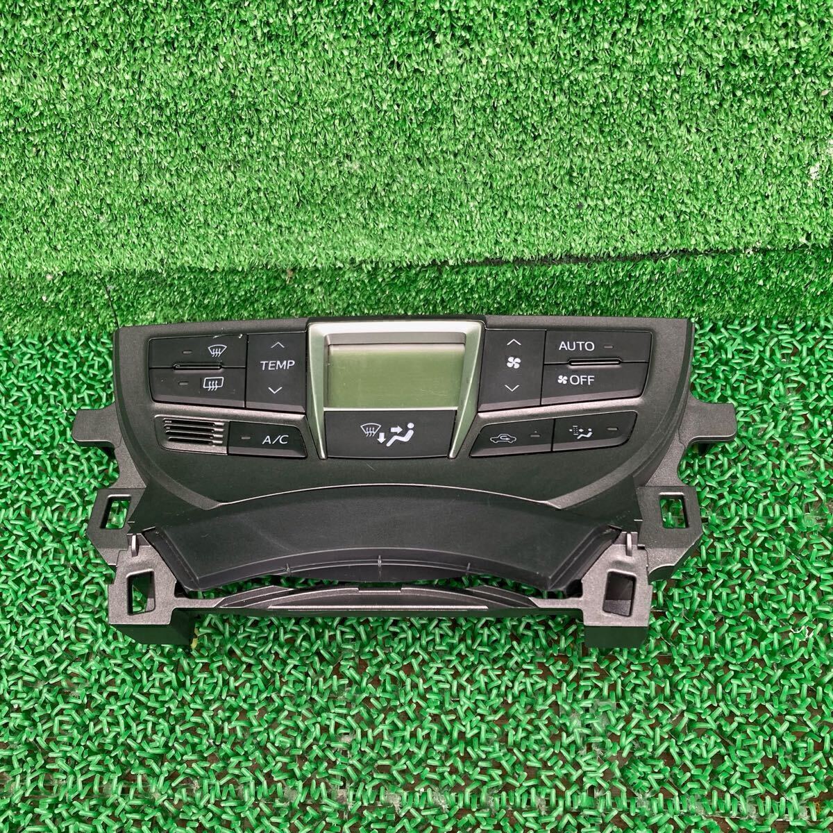 Yahoo!オークション - トヨタ ラクティス NSP120 純正 エアコンスイッ...