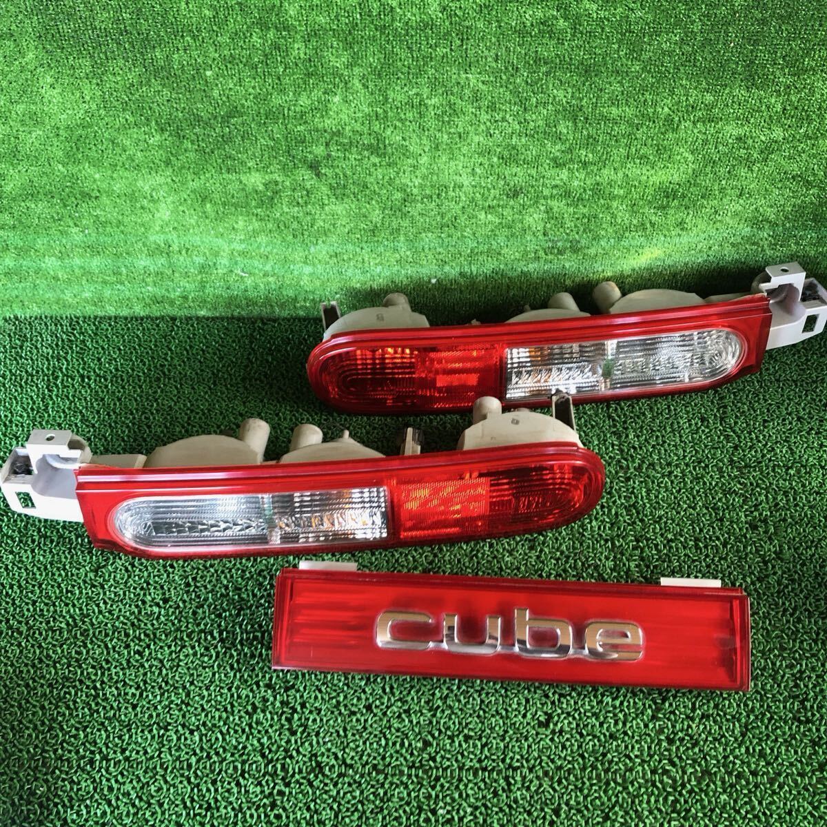 Yahoo!オークション - Cube (Nissan / 日産) Z12 純正 テールライトテ...