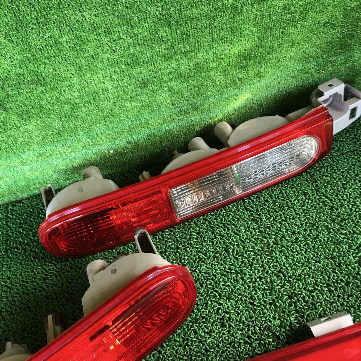 Yahoo!オークション - Cube (Nissan / 日産) Z12 純正 テールライトテ...