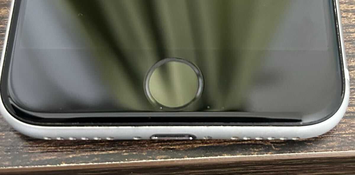 Yahoo!オークション - iPhone SE2 第二世代 SIMフリー 64GB Apple ホワ...