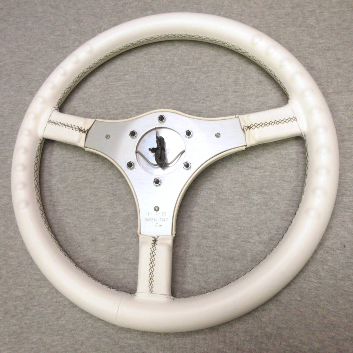 Yahoo!オークション - 珍品希少色のホワイト フォーメル formel 36φ[C...