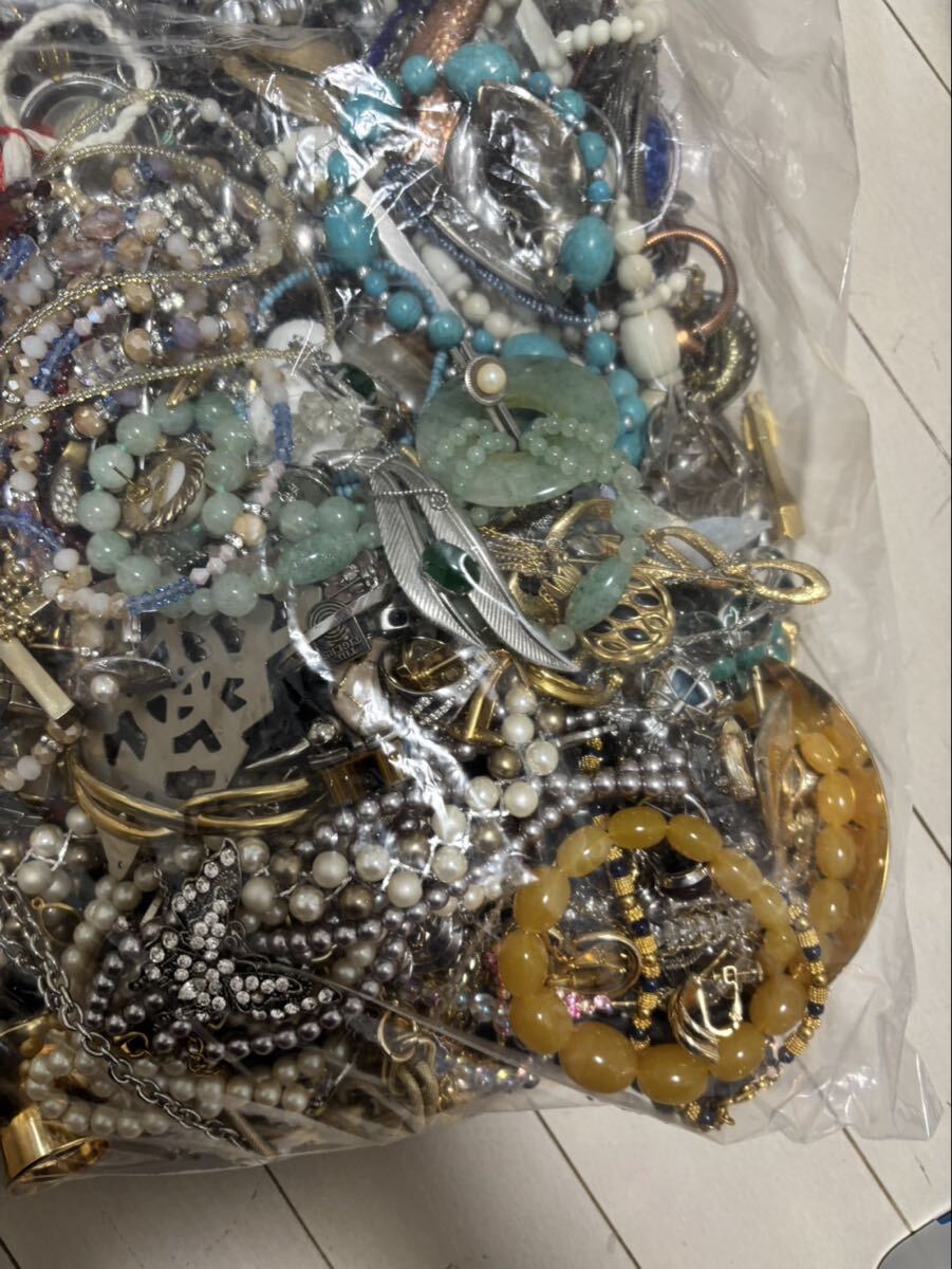 Yahoo!オークション - 1円スタート メッキアクセサリー 6.4kg まとめ ...