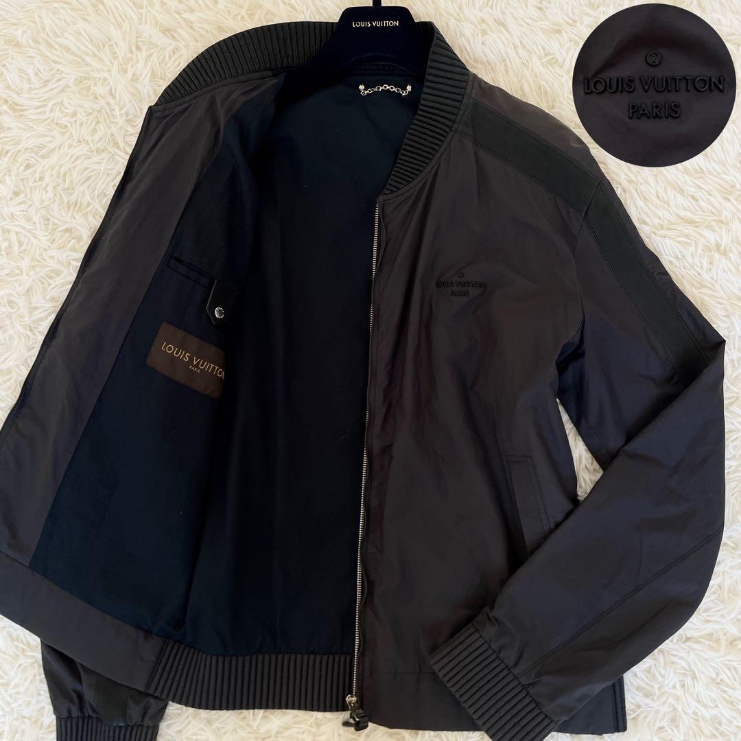 【樂淘letao】日本代購代標第一品牌－美品/Lサイズ LOUIS VUITTON ルイヴィトン ボンバージャケット ロゴプレート ブラック MA-1 レザー 牛革 アウター ブルゾン 羽織り 黒