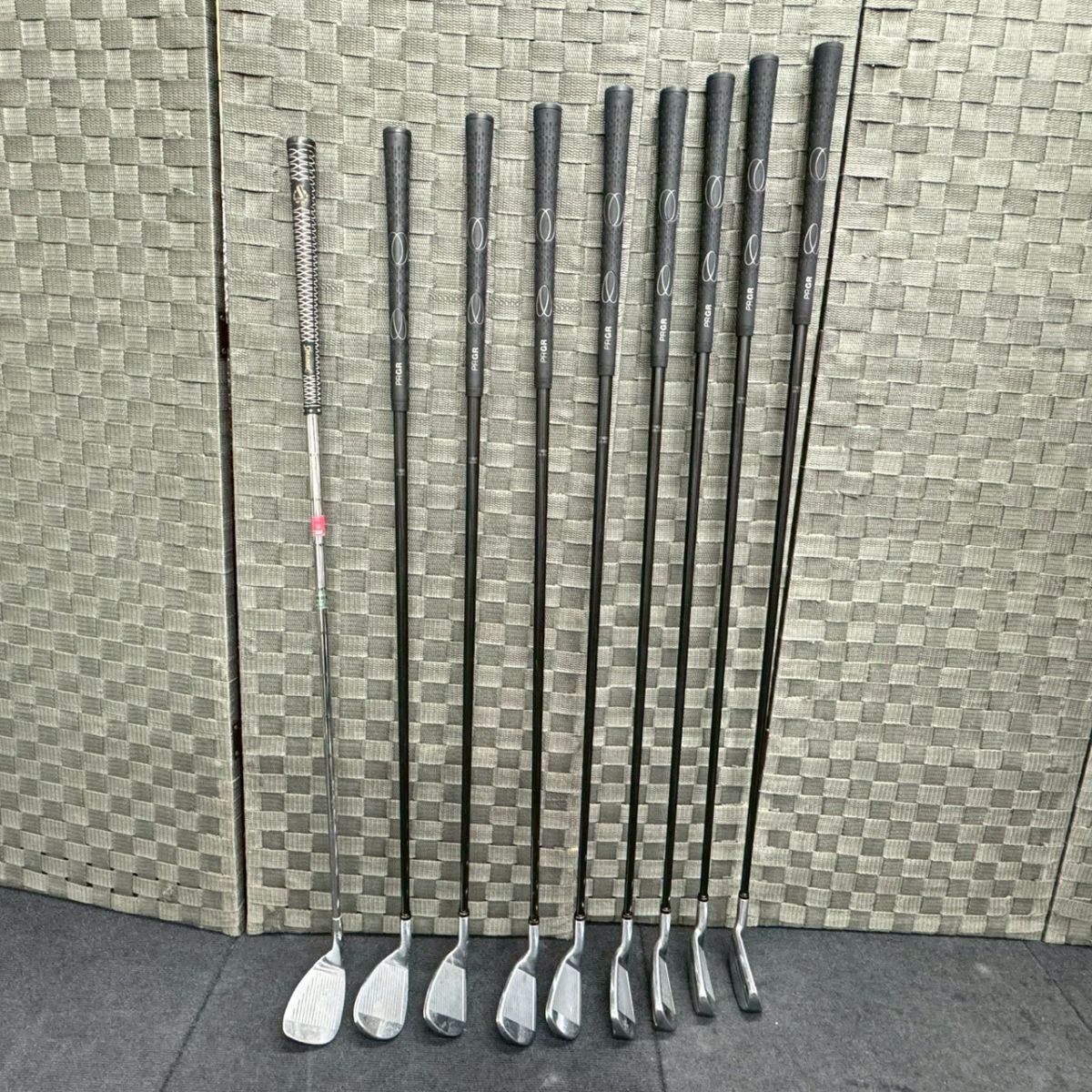 Yahoo!オークション - J924-O46-1148 PRGR ゴルフクラブ 9本セットまと...