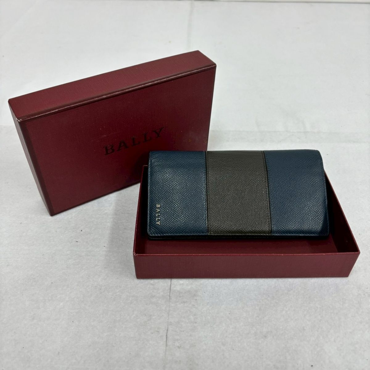 Yahoo!オークション - J413-O15-8668 BALLY バリー 二つ折り 長財布 ウ...