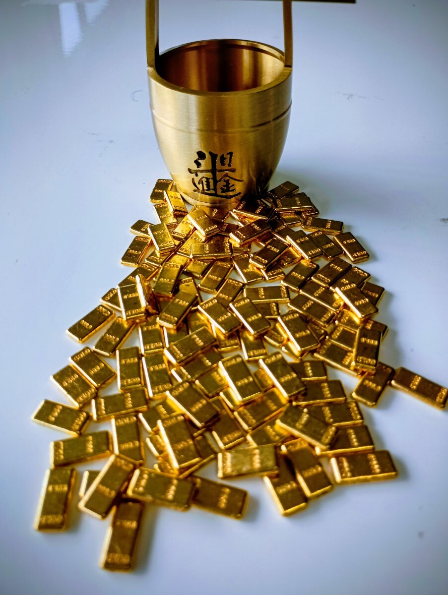 Yahoo!オークション - ② 金の桶 バケツ ミニインゴット金貨 金塊 ゴー...