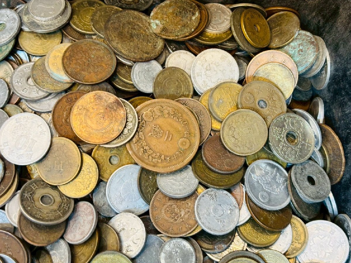 Yahoo!オークション - kmz01 日本古銭 メダル 約5kg以上 大量おまとめ ...