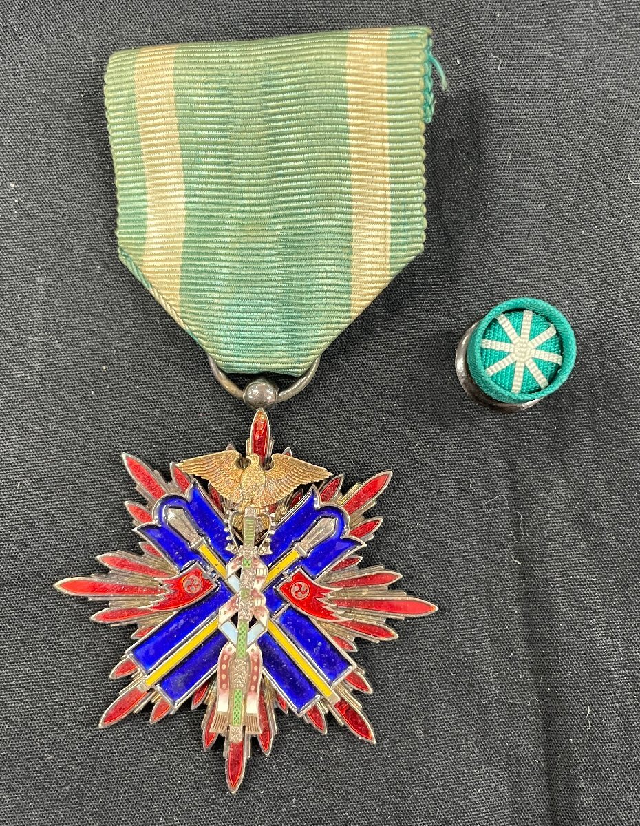 Yahoo!オークション - 【5IA沢11022E】 1円スタート 功五級金鵄勲章 箱...