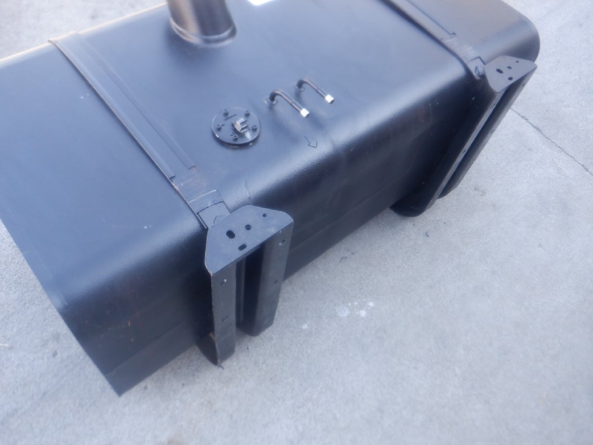 Yahoo!オークション - 新車外し 日野 HINO 純正品 スチール 燃料タンク...