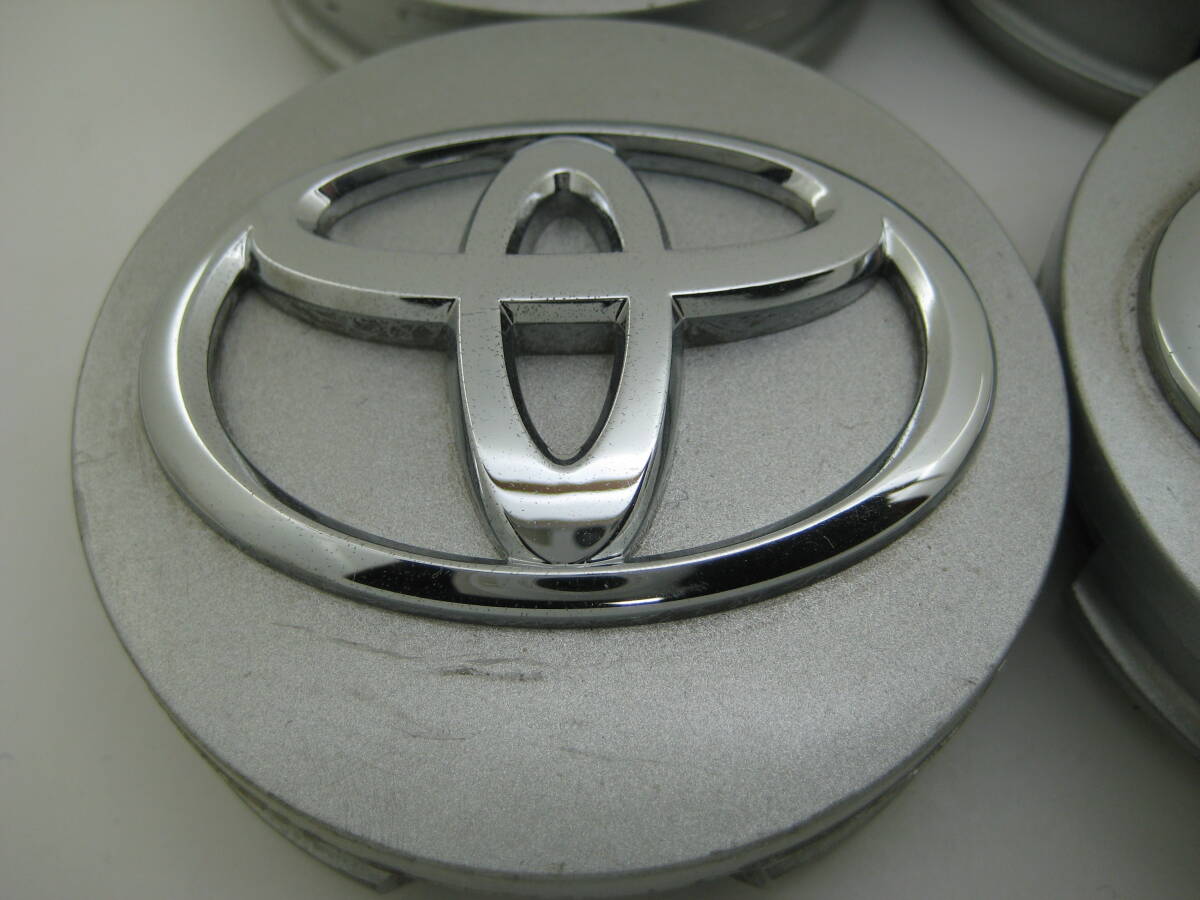 Yahoo!オークション - r1517 トヨタ純正アルミホイール用センターキャ...