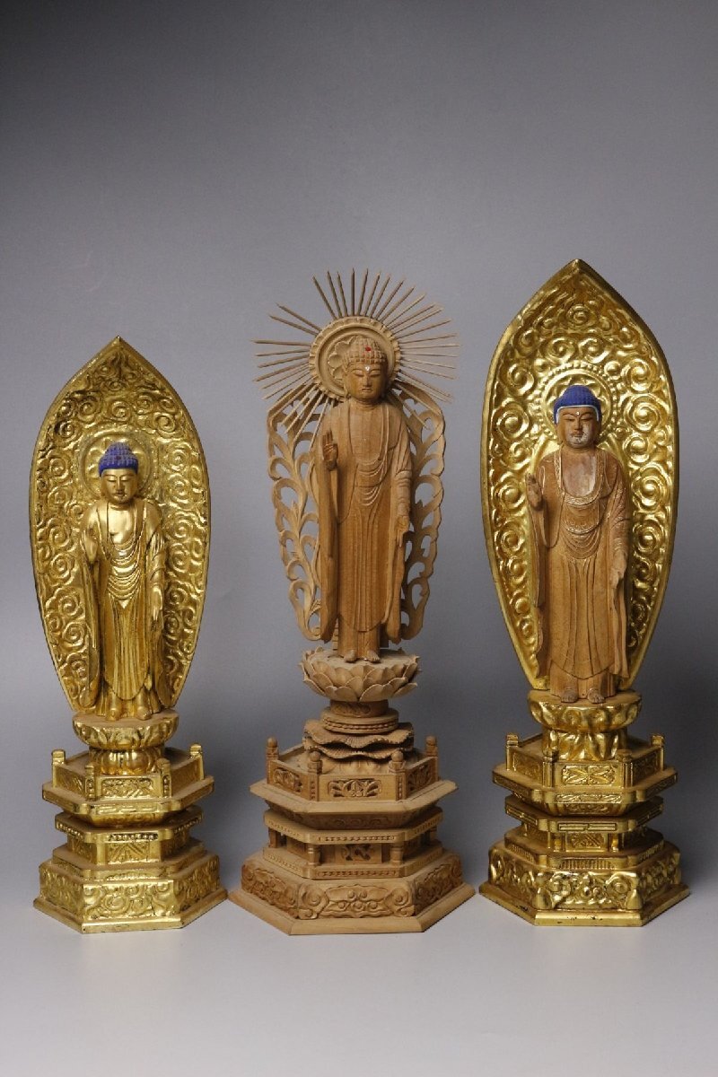 【樂淘letao】日本代購代標第一品牌－【LIG】仏教美術 木彫 阿弥陀如来立像 三点 金彩 旧家収蔵品 [.U]25.7