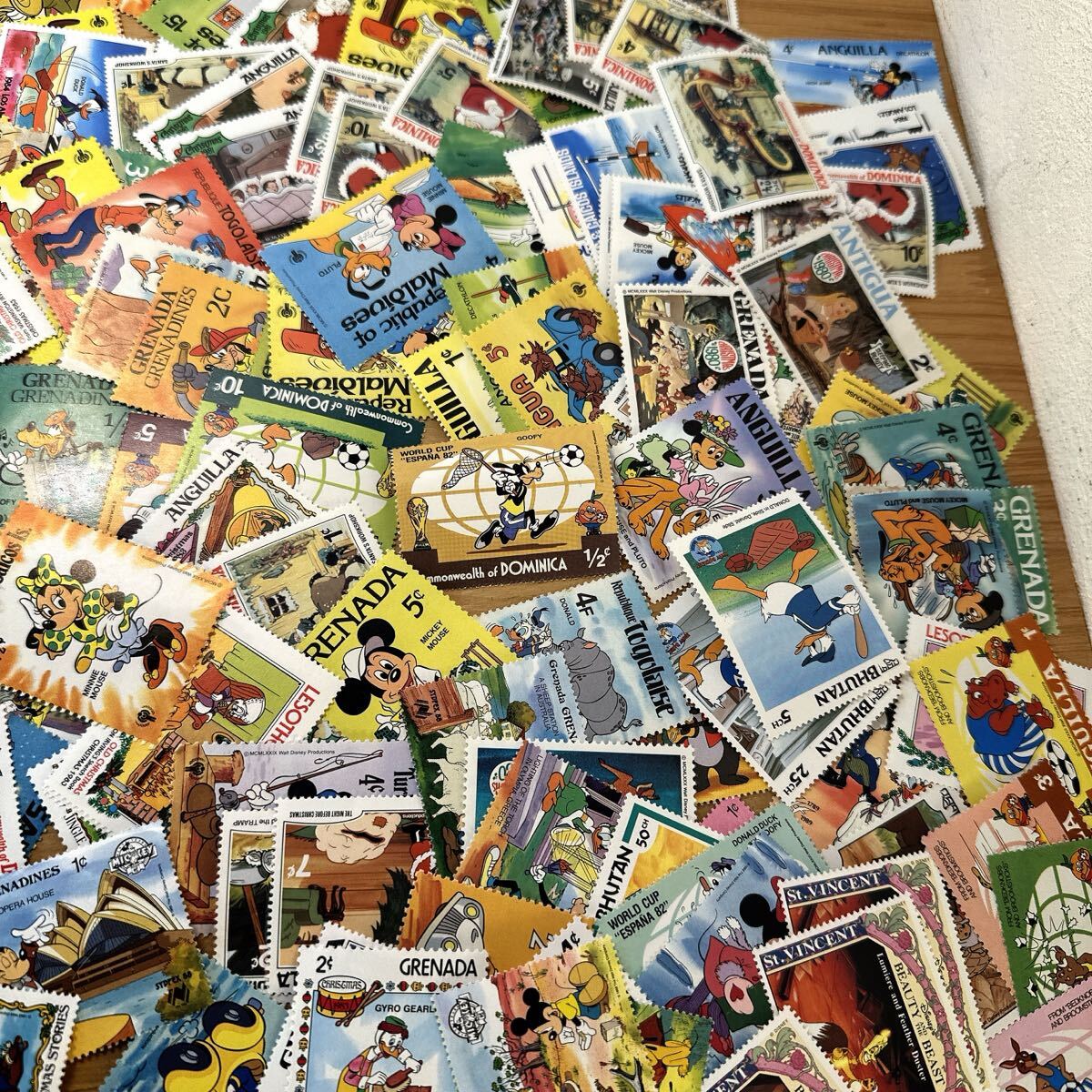 Yahoo!オークション - ディズニー切手 バラ切手 いろいろおまとめ