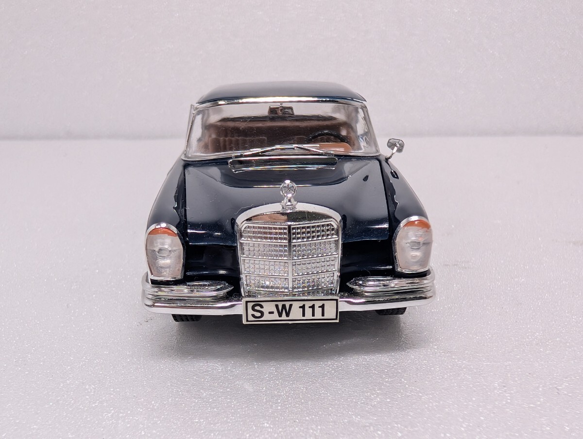 Yahoo!オークション - Faller 1/43 Mercedes-Benz 220 SE W111 メルセ...