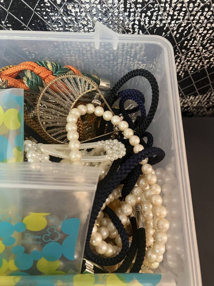 1円 指輪 リング ネックレス ブローチ ピアス イヤリング ブレスレット アクセサリー イミテーション 18K パール 約12.3kg 大量 まとめ(中古)のオークション落札情報