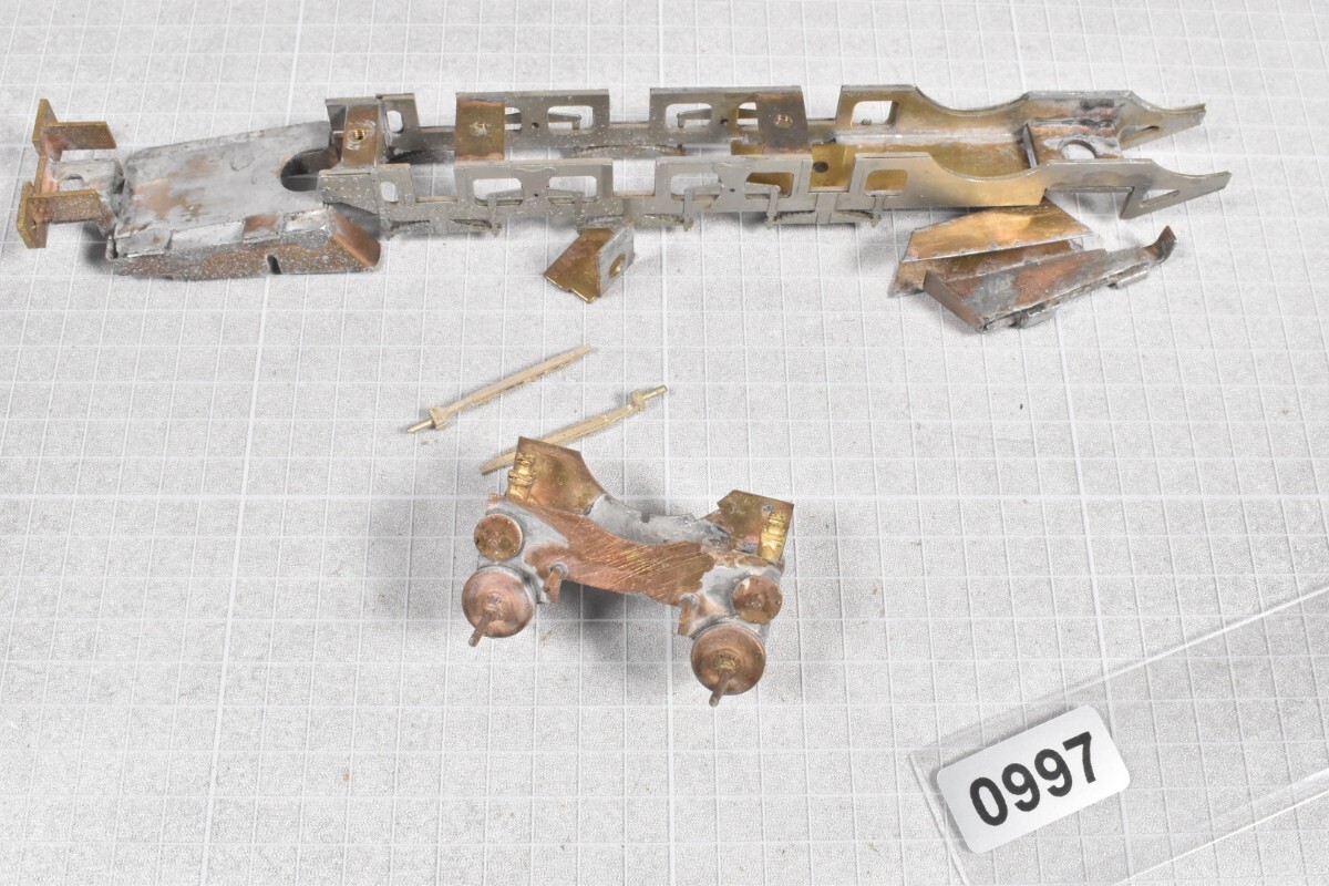 Yahoo!オークション - 997 C型 主台枠 シリンダー HO 鉄道模型 部品