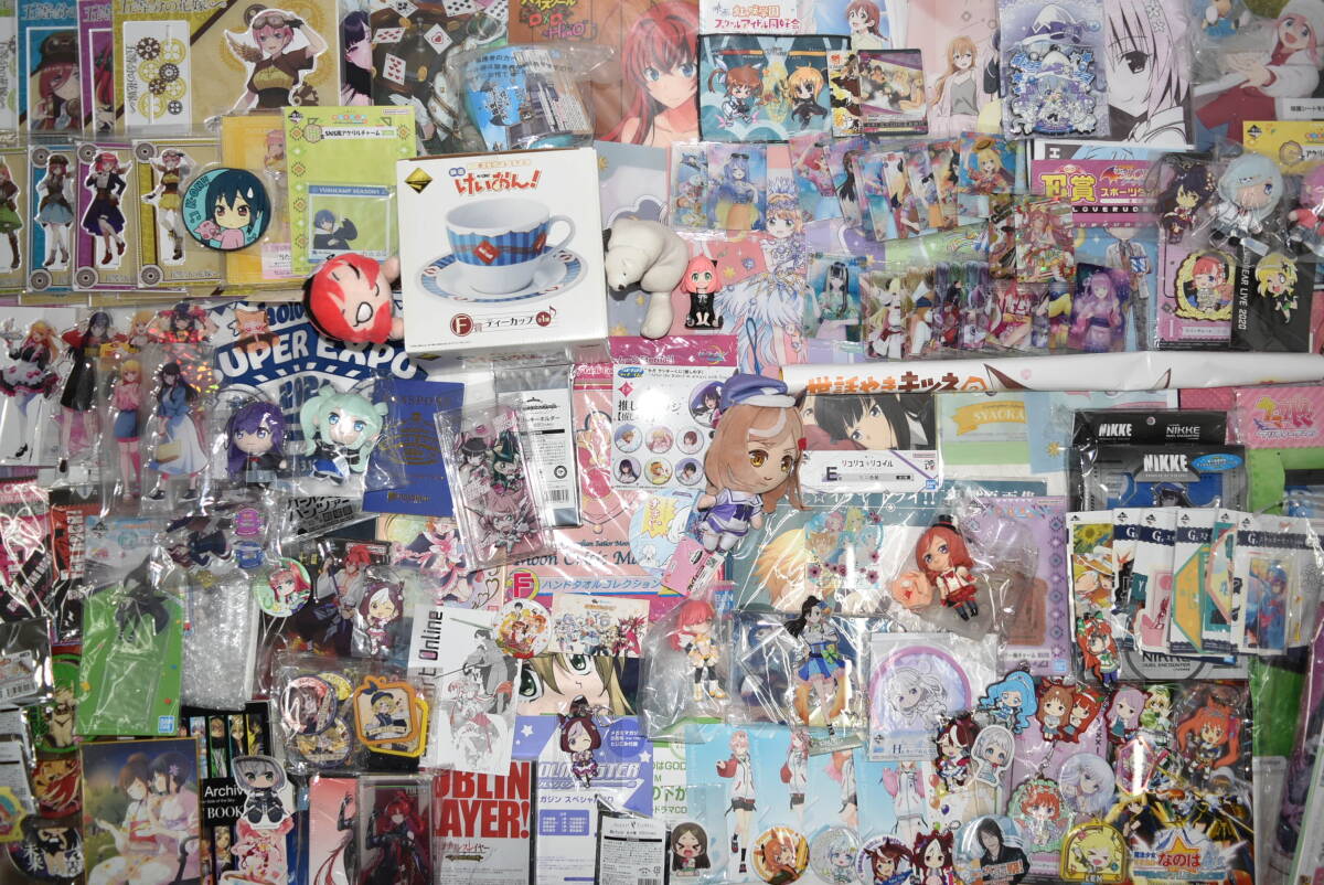 Yahoo!オークション - 32Mdd 萌えグッズセット まとめて箱詰め ウマ娘 ...