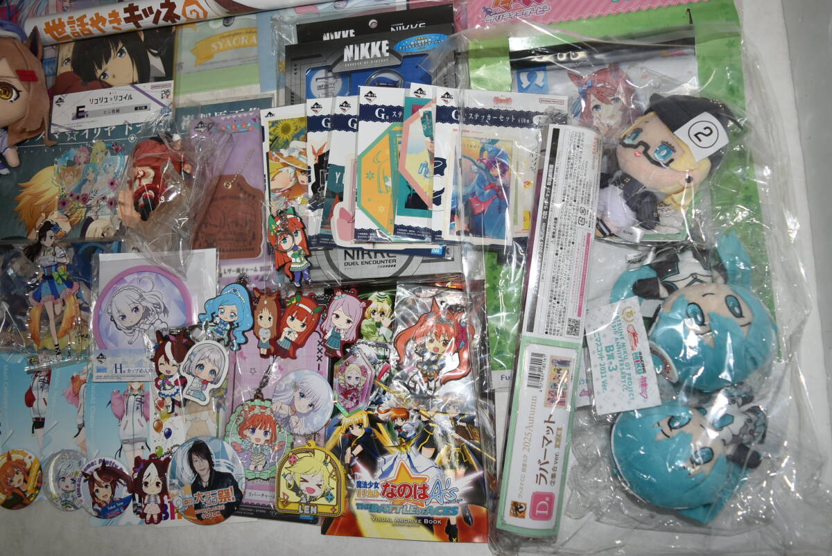 Yahoo!オークション - 32Mdd 萌えグッズセット まとめて箱詰め ウマ娘 ...