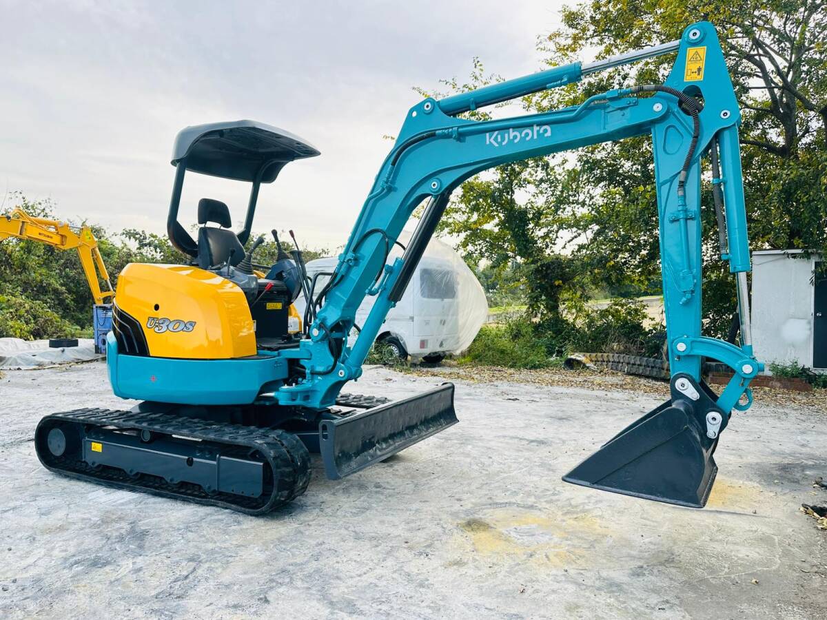 Yahoo!オークション - クボタ U-30-3S ミニ油圧ショベル・2167時間・2...