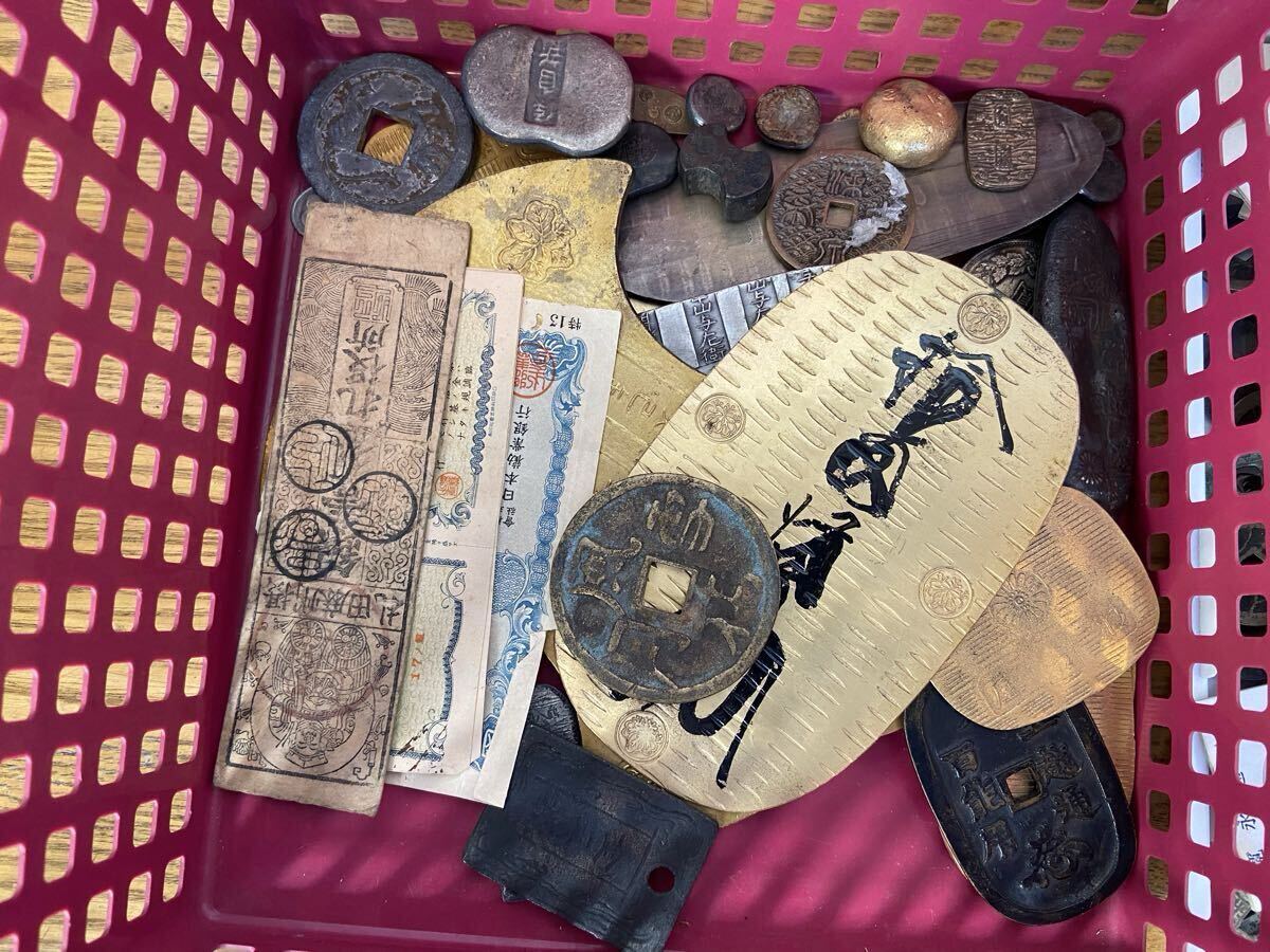 Yahoo!オークション - 古銭おまとめ7kg以上 未選別 未鑑定 一部レプリ...