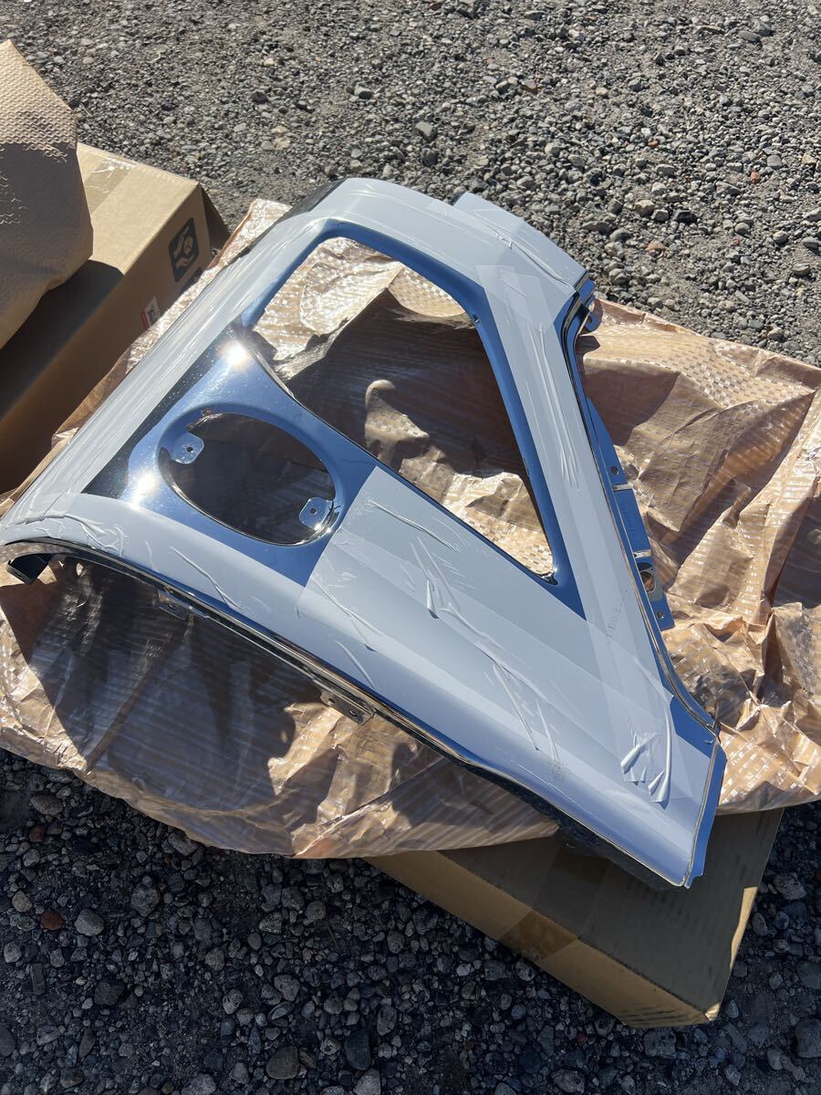 Yahoo!オークション - クオン UD 17クオン パーフェクト Quon 純正 メ...