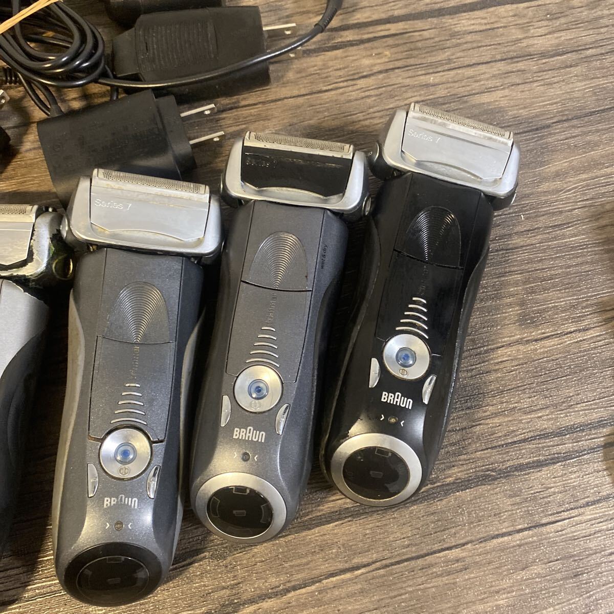 Yahoo!オークション - BRAUN 髭剃り シリーズ7 8台 電気シェーバー 充...