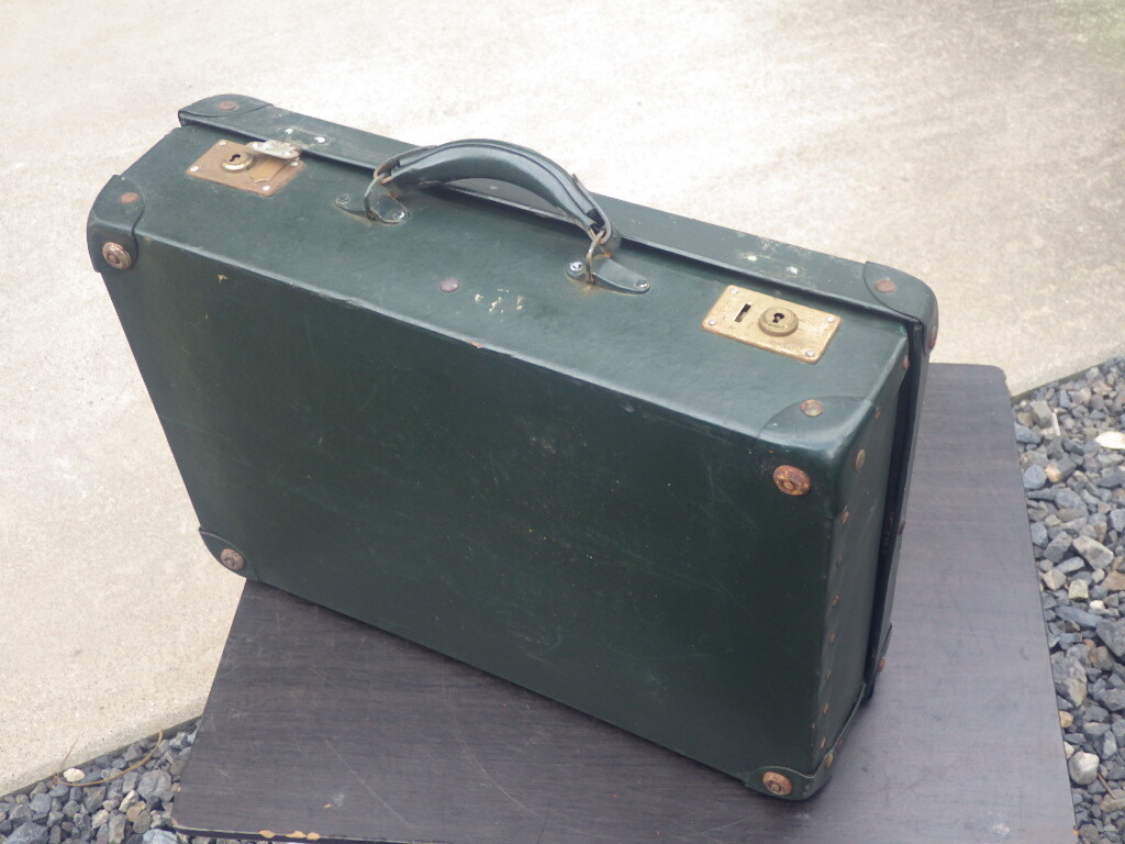 Yahoo!オークション - 『レトロ感のあるトランク 濃緑』415×290×115 ...