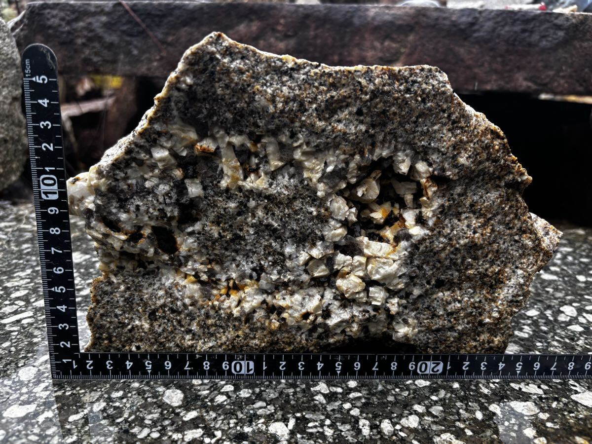 Yahoo!オークション - 自社採掘 希少ペグマタイト標本 約7kg 石英・長...