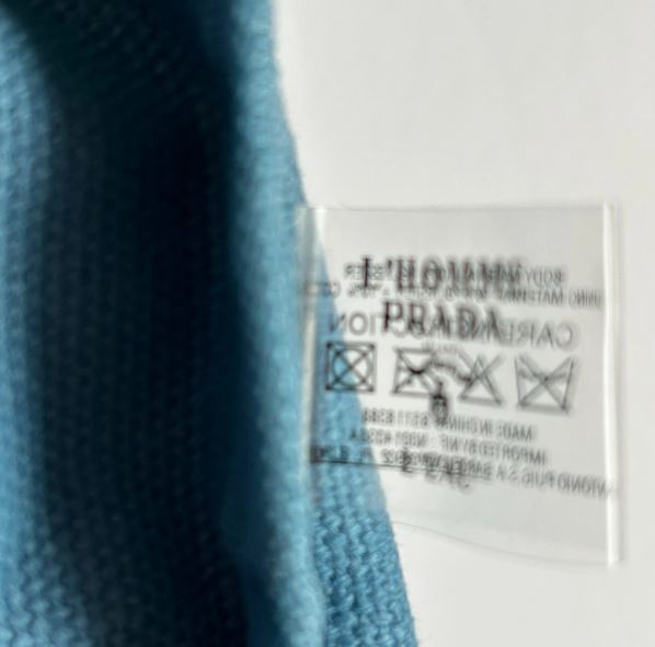 Yahoo!オークション - 【Y153】 海外限定 PRADA プリントロゴ ノベルテ...