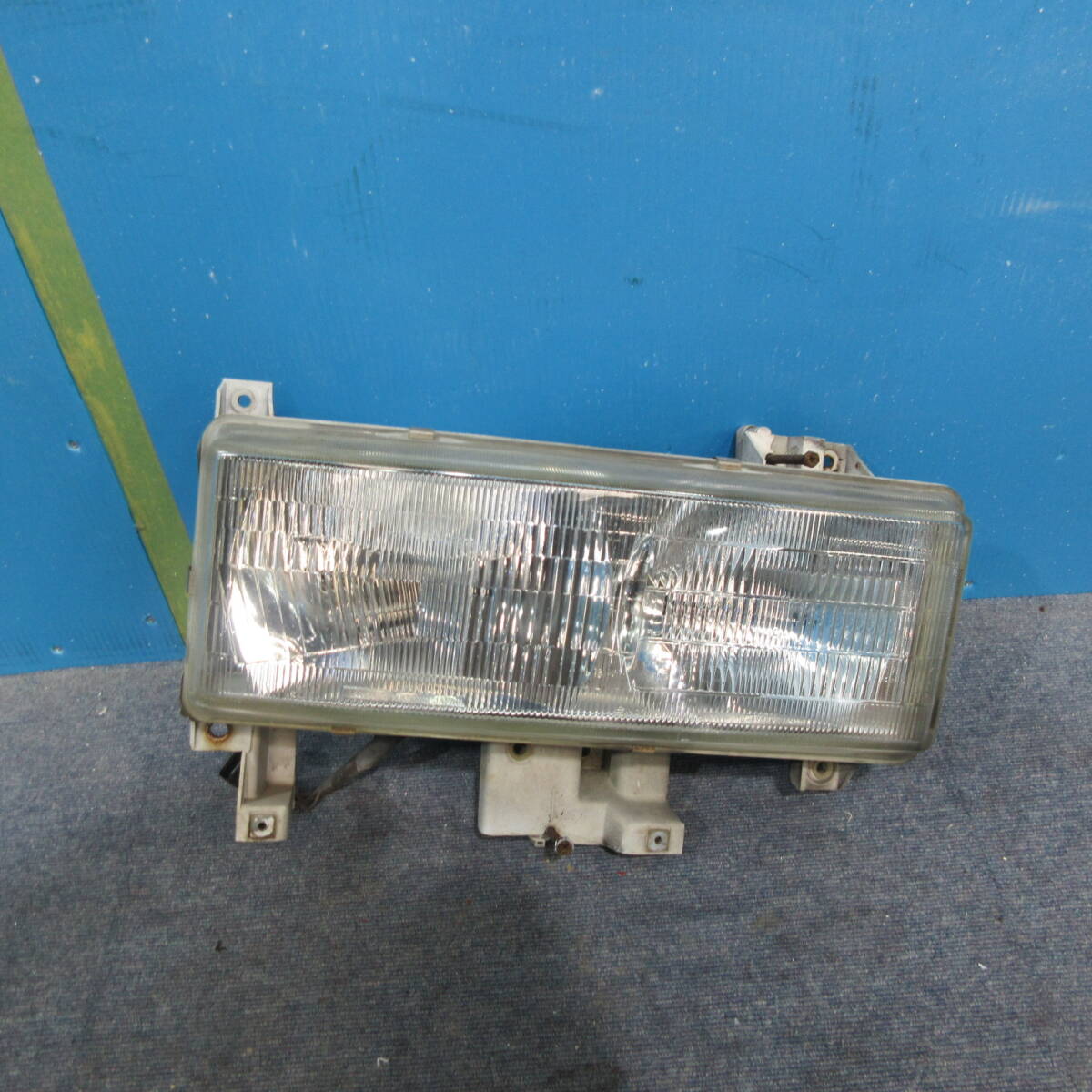 Yahoo!オークション - X FUSO フソウ キャンター FE637ET 右 ヘッドラ...