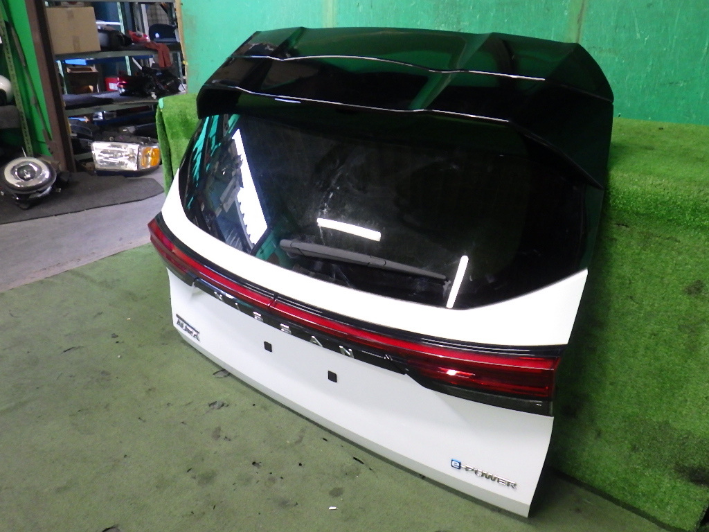 Yahoo!オークション - ノートオーラ[FE13 前期]バックドア XAB白 リア...