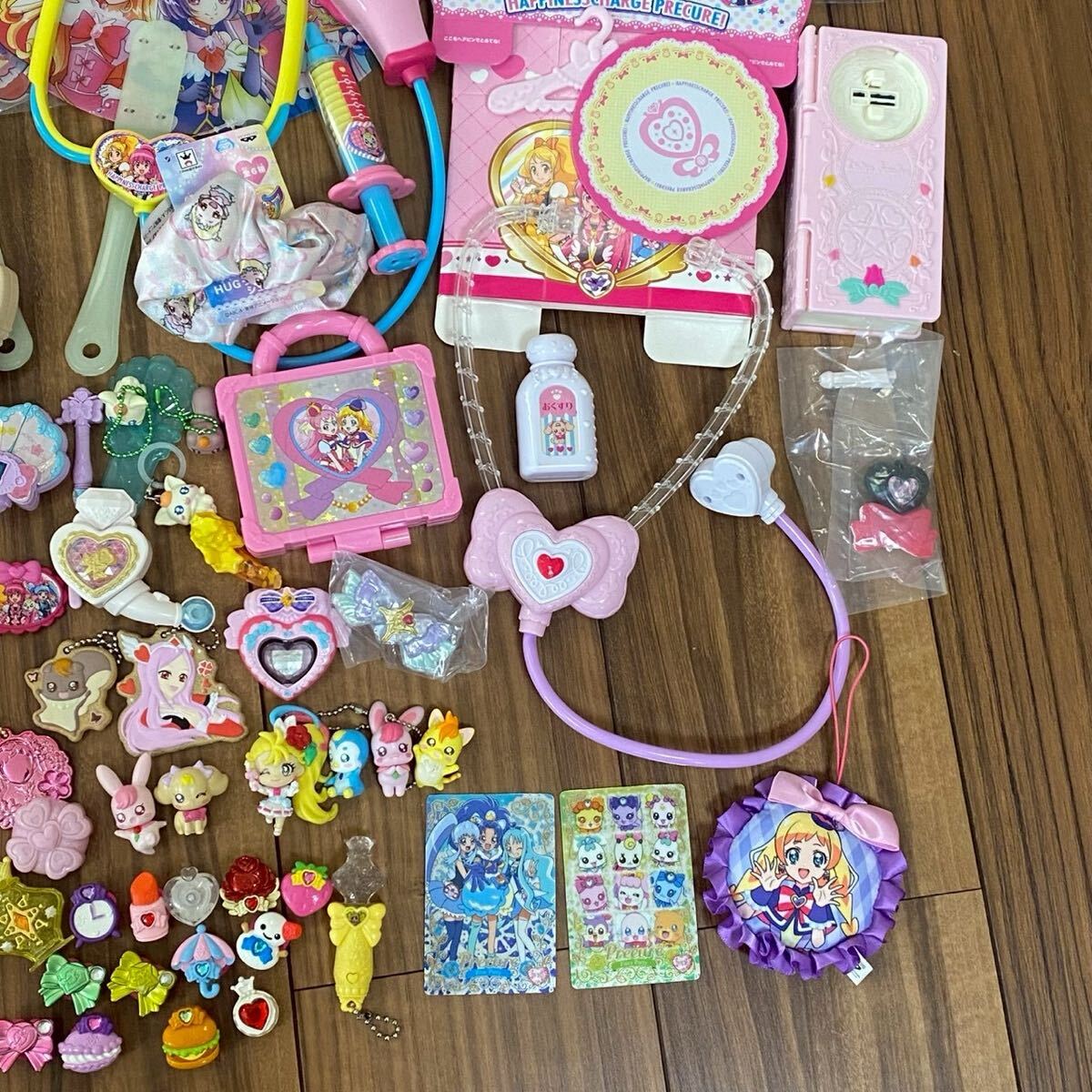 Yahoo!オークション - プリキュア 女の子 おもちゃ グッズ 大量おまと...