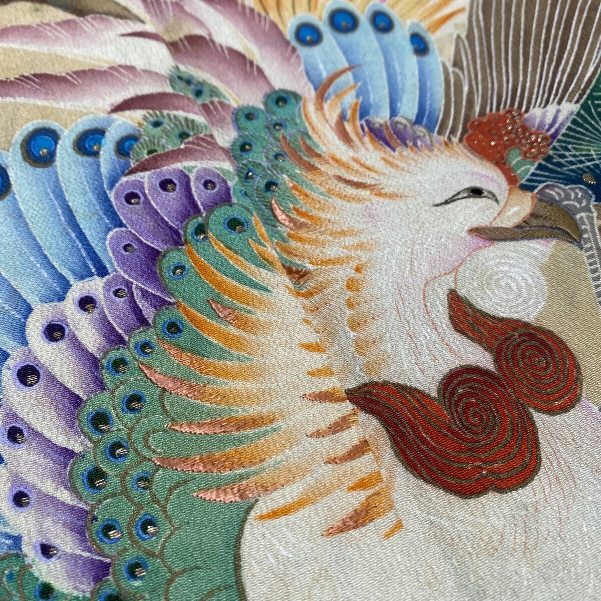 Yahoo!オークション - アンティーク 着物 黒留袖 金彩 刺繍 鳥 菊 松 ...