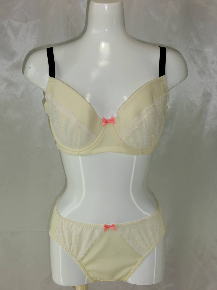 Yahoo!オークション - 【E85 LL～3L】クリーム ニーナC フェ...