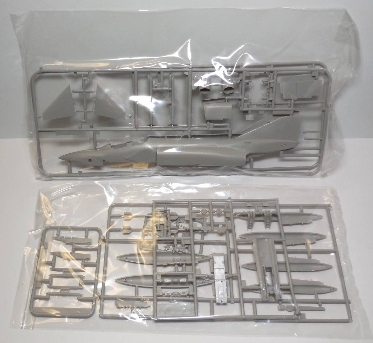 Yahoo!オークション - フジミ FUJIMI RF-4B ファントムⅡ米海兵隊/RF-...