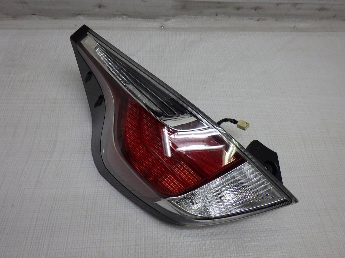 Yahoo!オークション - 中期 NHP10 アクア 純正 左テールランプ 左テー...