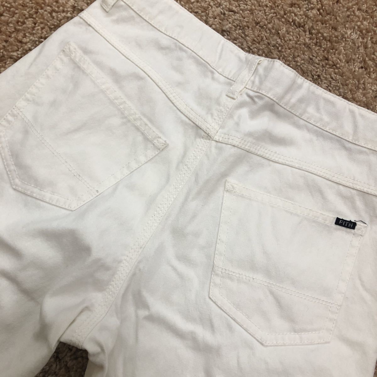Yahoo!オークション - FITH 140㎝白のパンツ