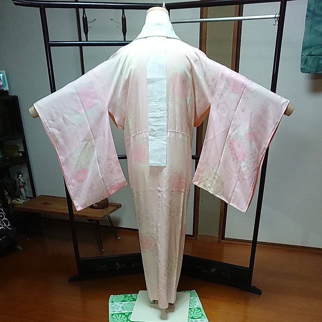 正絹 長襦袢 亀甲 大菊 花魁襦袢|Yahoo!フリマ(旧PayPayフリマ) 正絹 長襦袢 亀甲 大菊 花魁襦袢|Yahoo!フリマ(旧PayPayフリマ)